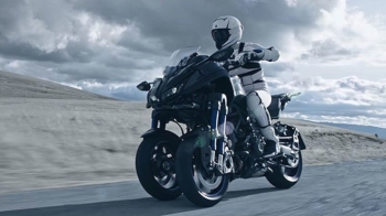 Yamaha Unveils ‘NIKEN’, a High-Performance Tilting 3-Wheel Sportbike ...