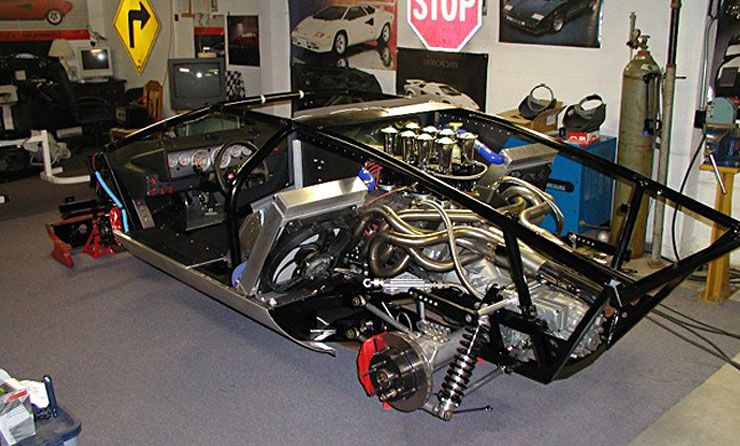 Man Spends 17 Years To Build A Lamborghini Countach in His Basement ...