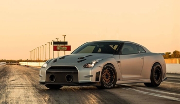 This 2,500 Horsepower Nissan GT-R Is a Record Breaker - ThrottleXtreme