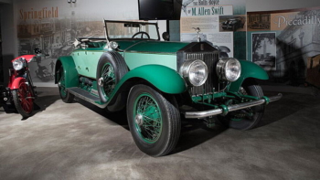 Man Owned and Drove The Same Rolls-Royce Phantom for 77 Years ...